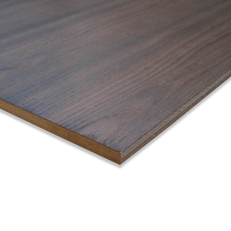 Røkt eik finér MDF plate. MDF plate med røkt eik struktur